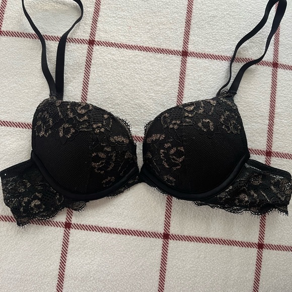 Ambrielle | Intimates & Sleepwear | Ambrielle Plunge Pushup Bra 32a ...